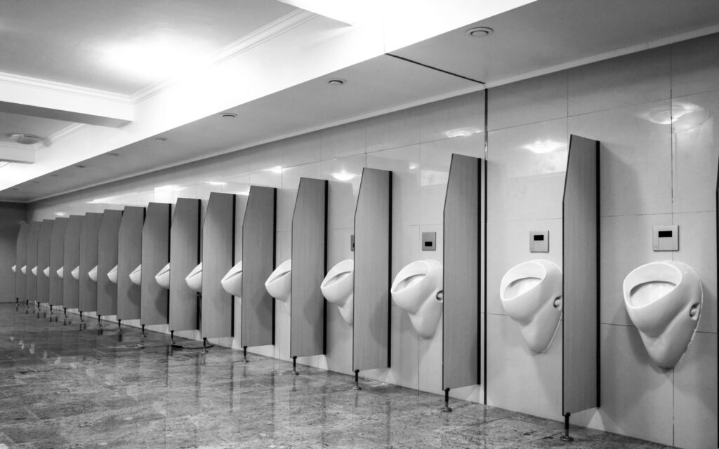 Pisuar Ara Bölmeleri – Raf Ahşap | Kalite Ahşap